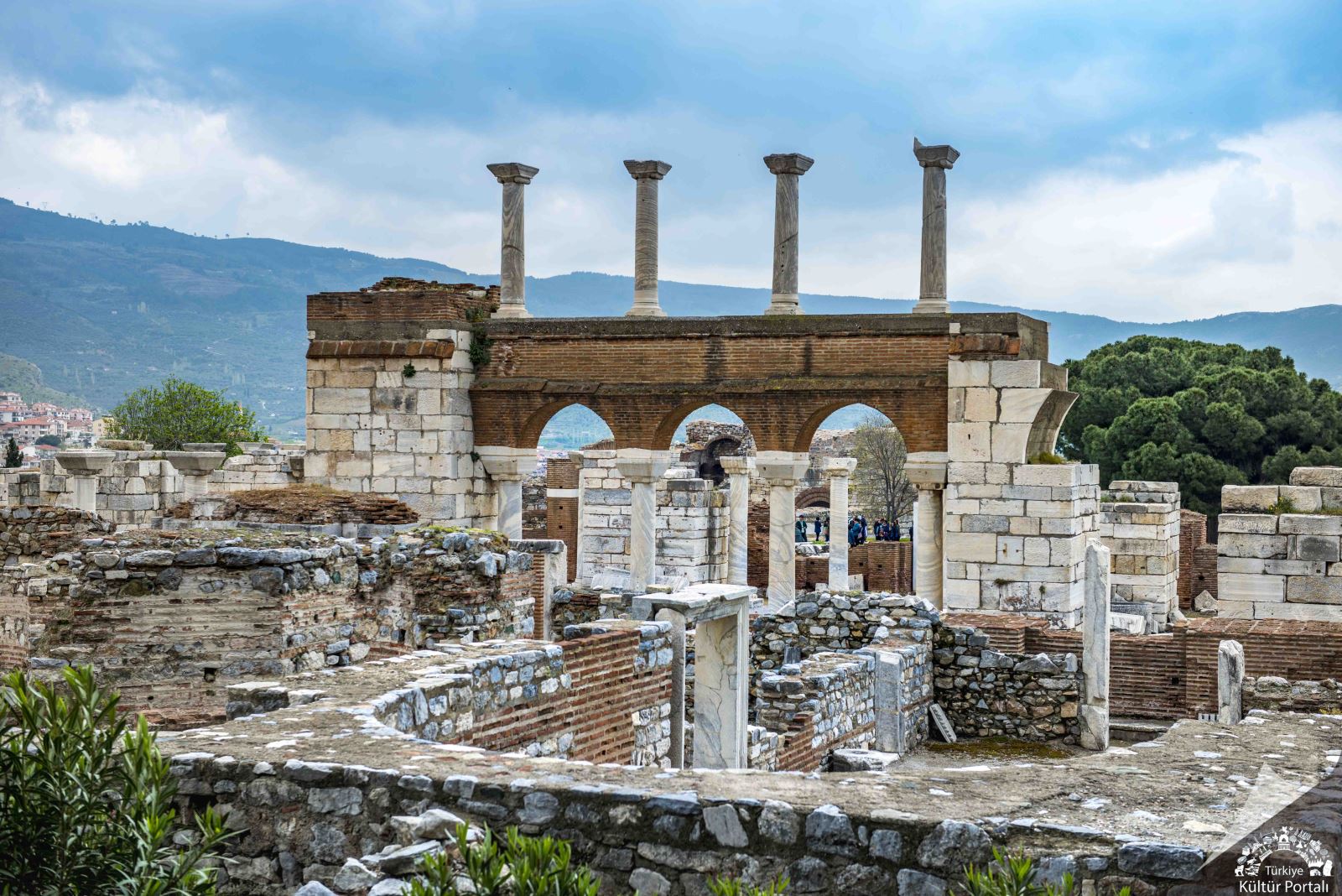 Tanıtma Genel Müdürlüğü Arşivi, Murat Öcal