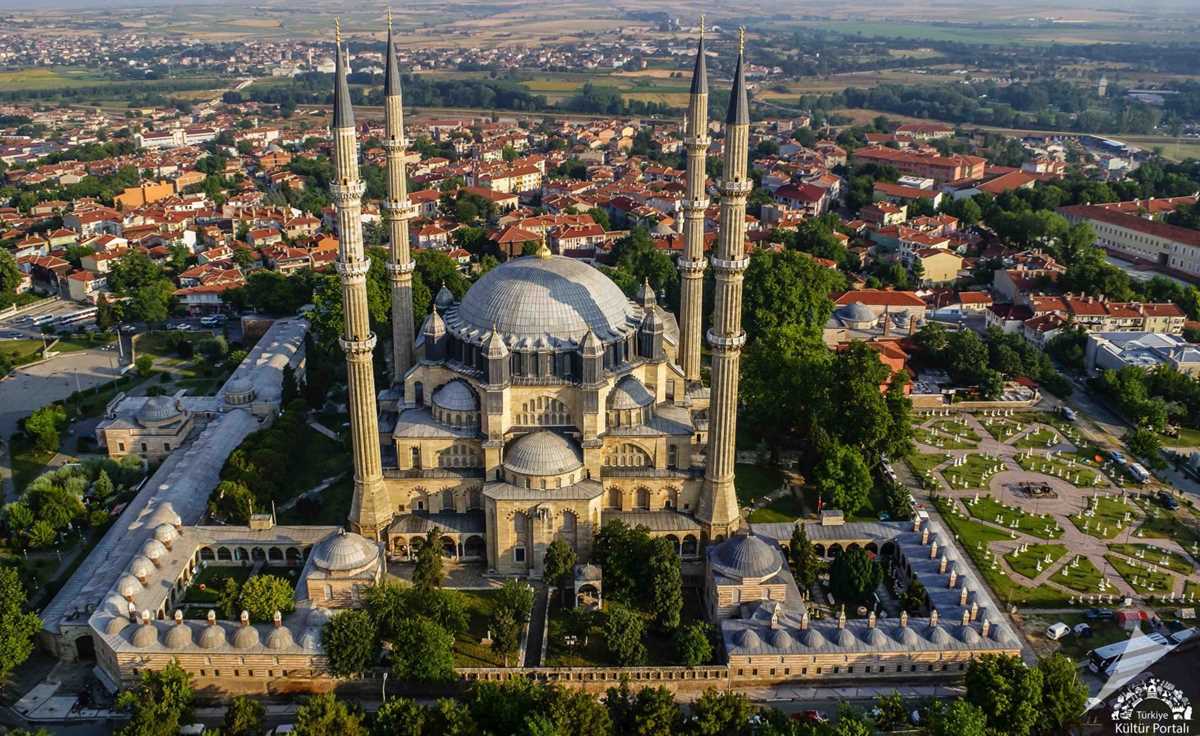 EDİRNE SELİMİYE CAMİİ VE KÜLLİYESİ | Kültür Portalı