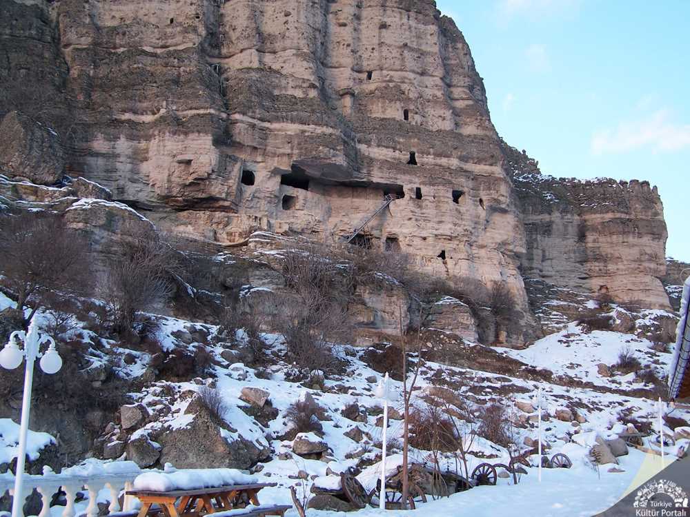 Bolu Seben Kaya Evleri - Kültür Portalı - Medya Kütüphanesi