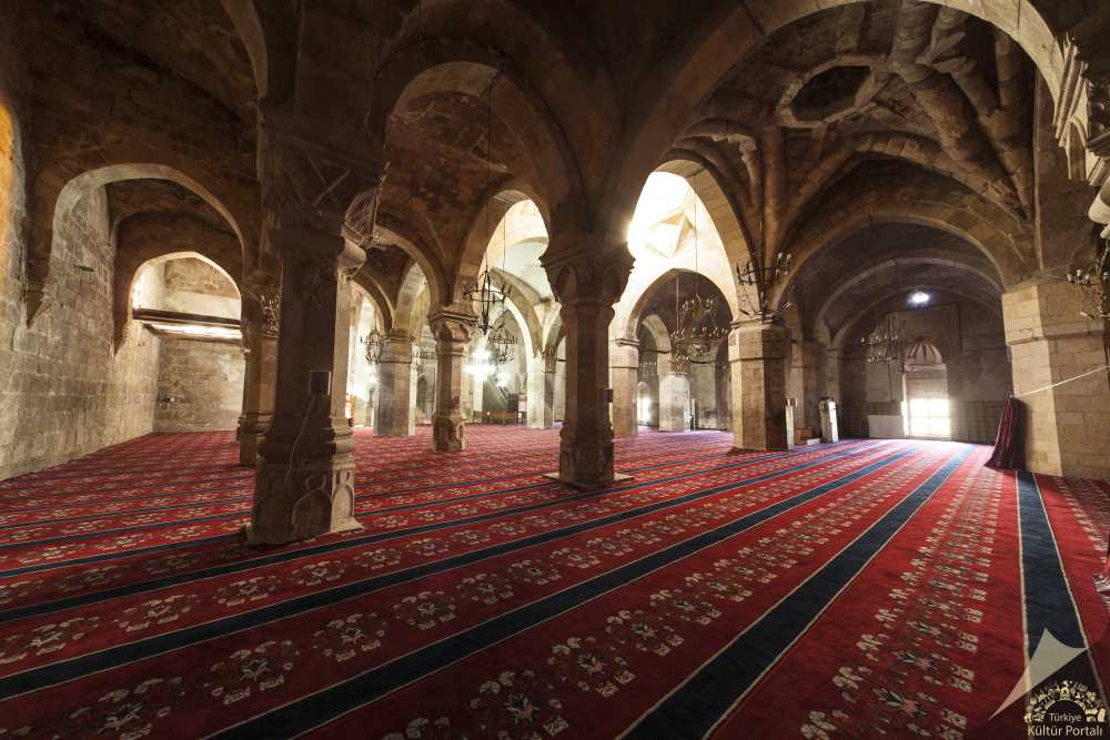 Divriği Ulu Cami İç Görünüm - Kültür Portalı - Medya Kütüphanesi