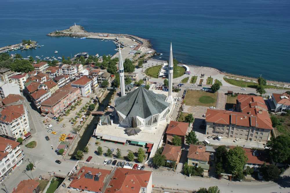 akçakoca merkez camii görsel sahibi mustafa kemal genç