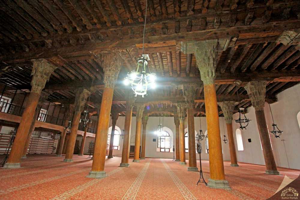 ulu cami görsel sahibi servet uygun