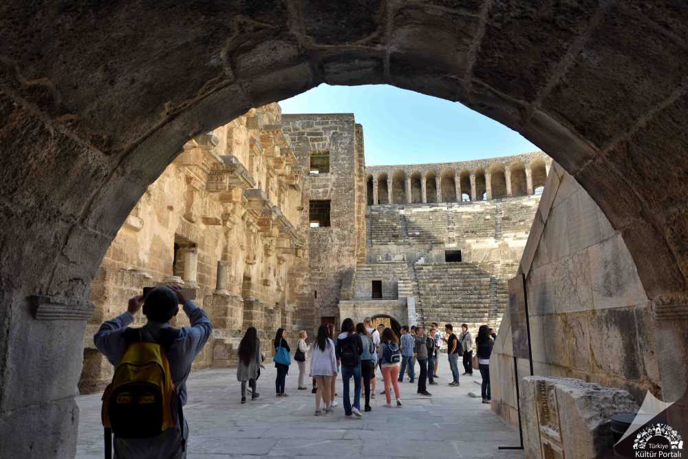 aspendos görsel sahibi tanıtma genel müdürlüğü arşivi gülcan acar
